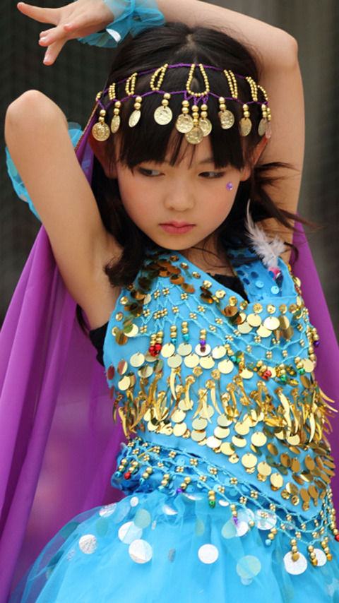 【画像】こんなセクシーな女子小学生はほかにいないだろ… : まとめ部.5ch