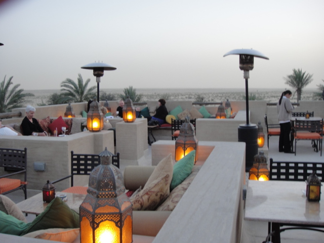 海外投資＆グルメ-香港マイタン日記:ドバイ紀行 Al Sarab Rooftop Lounge(JUMEIRAH BAB AL SHAMS ...