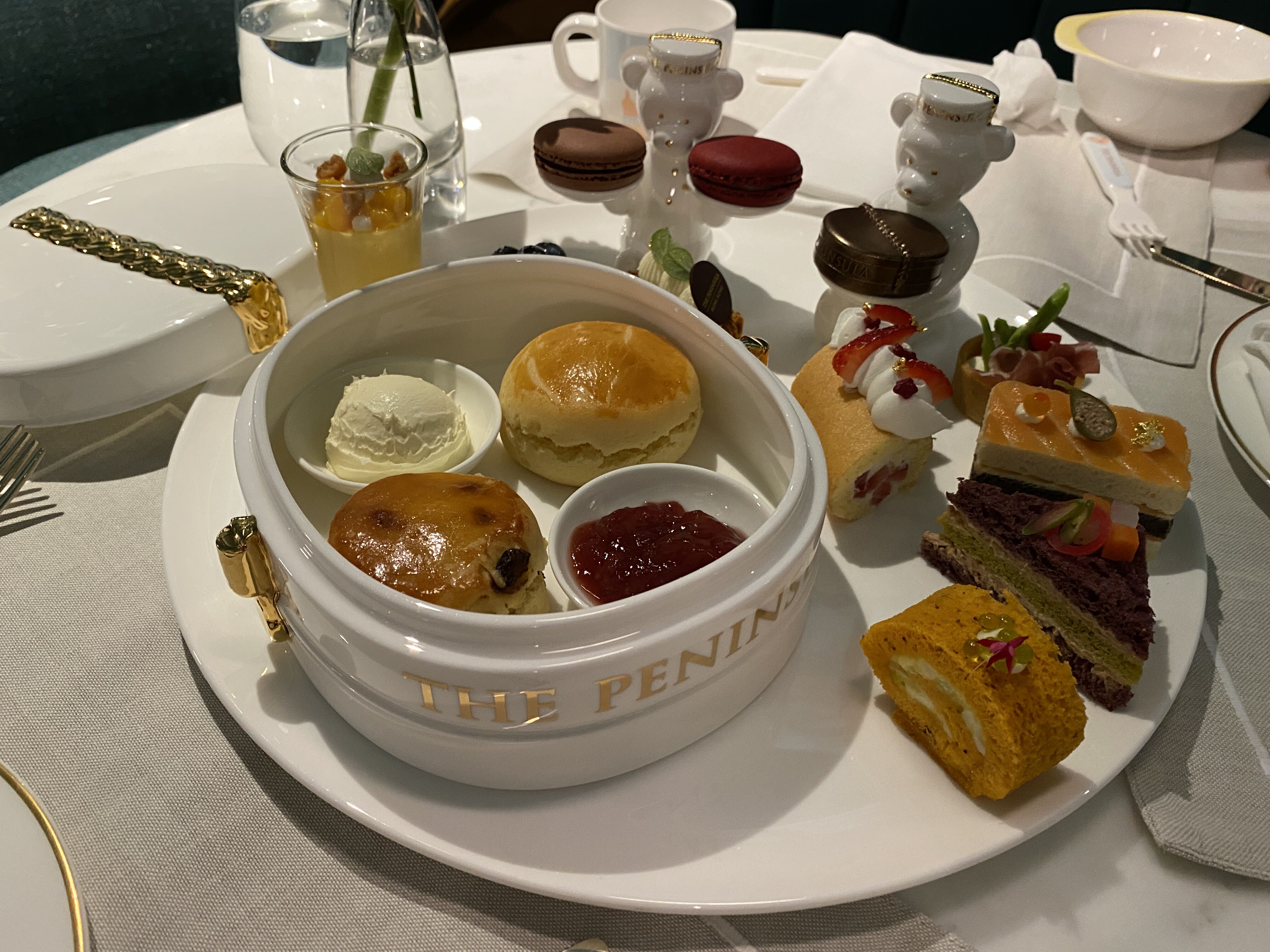 海外投資＆グルメ-香港マイタン日記:香港 THE PENINSULA BOUTIQUE & CAFE 新名所！アフタヌーンティをしましょう ...