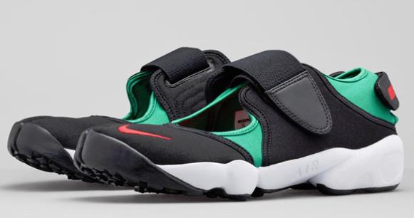 NIKE AIR RIFT : ああ、好きに走ればいいじゃない NIKE AIR RIFT : ああ、好きに走ればいいじゃない