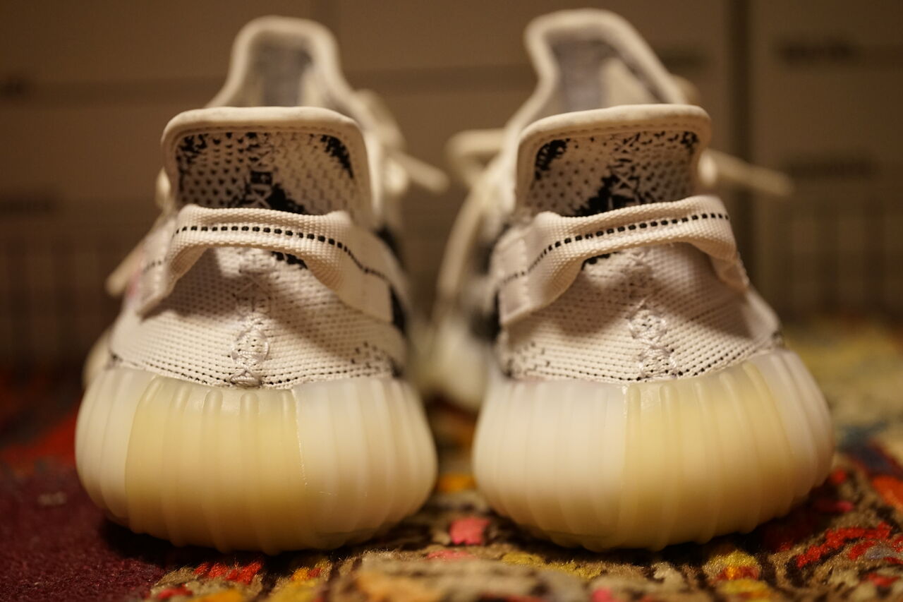 ADIDAS ORIGINALS YEEZY BOOST 350 V2 ZEBRA 2018 : ああ、好き ADIDAS ORIGINALS YEEZY BOOST 350 V2 ZEBRA 2018 : ああ、好き
