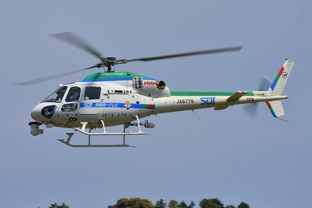 2017/5/3浜松山林火災に行き交う消防・防災・報道へり : ブルーさんの空