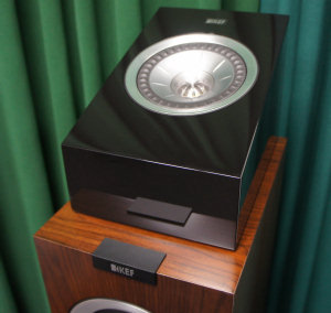 AC2 Blog : KEF R50 イネーブルド・スピーカー 展示中！