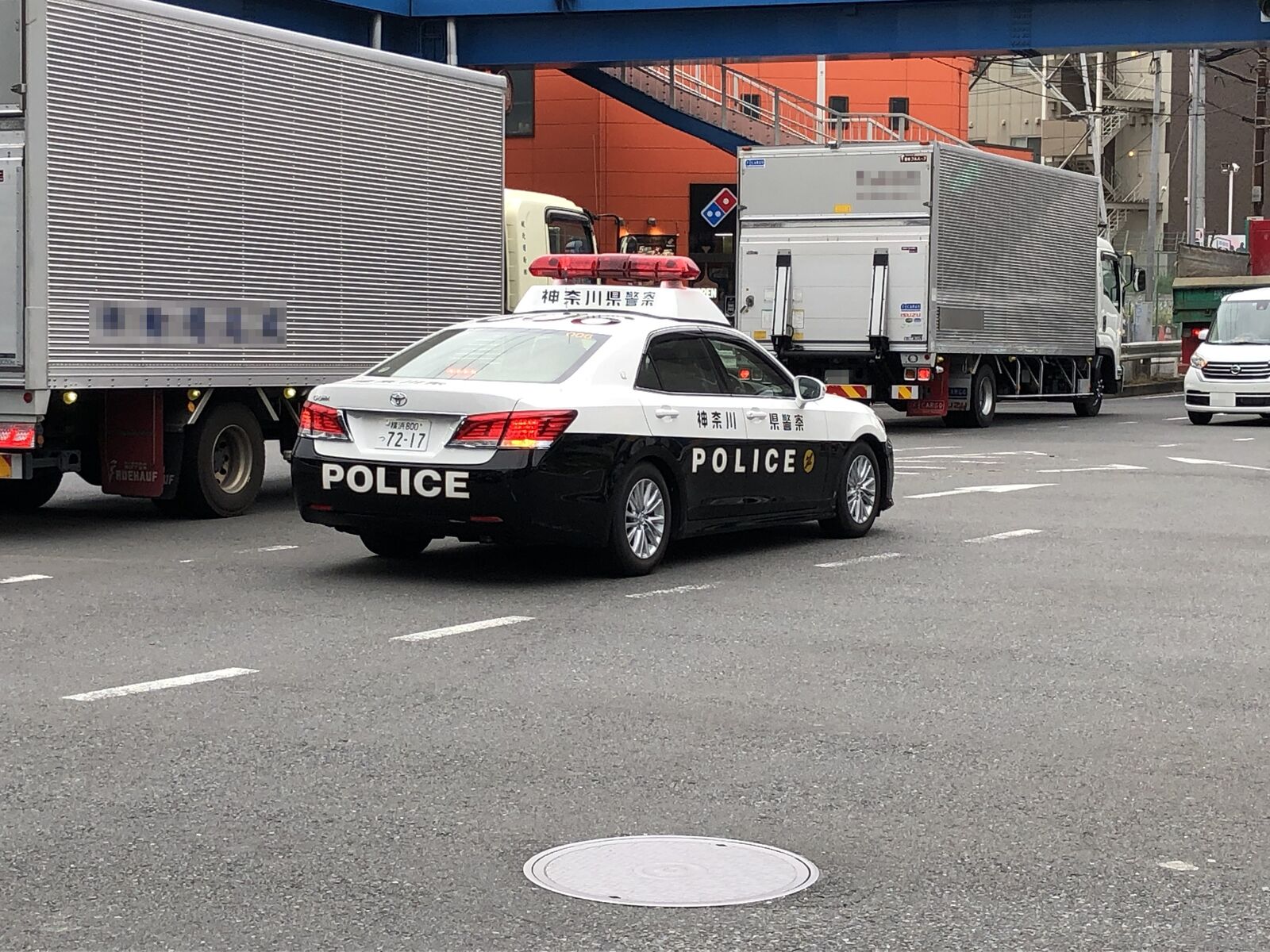 神奈川県警 自動車警ら隊 パトカー「006」② クラウンロイヤル(GRS210) : 神奈川県警のパトカー