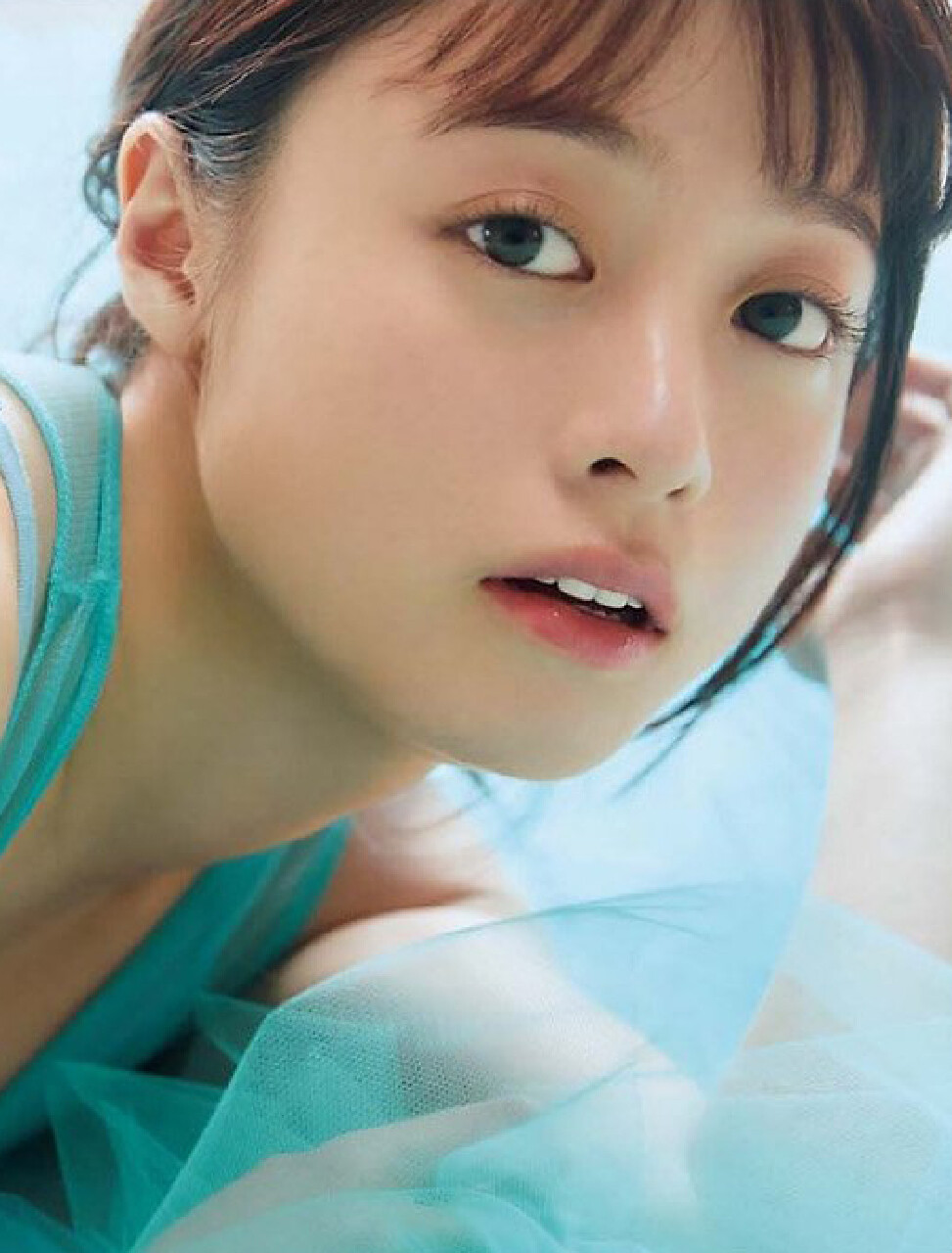 橋本環奈 : 顔アップ特集 [綺麗な女優・アイドル・モデル、芸能人の顔アップ画像研究所（顔面アップ同好会～顔好きによる顔好きのための好きサイト）]