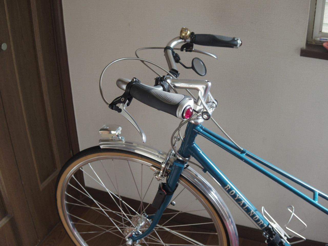 ミキスト プロムナードバー交換 : あじこぼたより