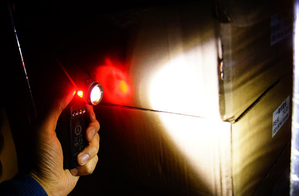 LIGHT&MOTION SOLITE 250 EX 多目的充電式LEDライト : アカリセンター公式ブログ