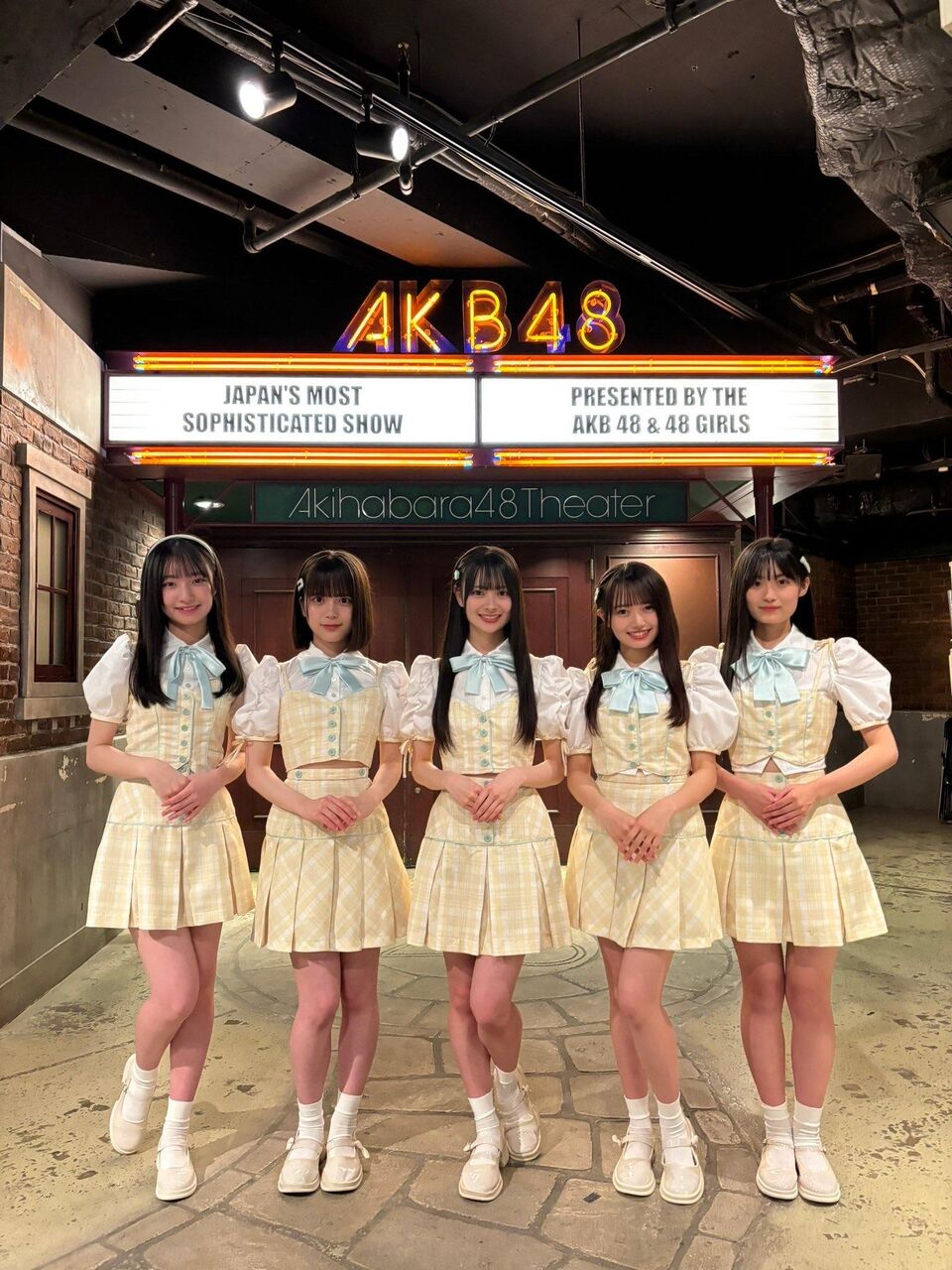 AKB48タイムズ（AKB48まとめ） : 【朗報】オサレカンパニー製作 AKB48 19期研究生 新衣装キタ━━(((ﾟ∀ﾟ)))━━━━━!!【伊藤百花・奥本カイリ・川村結衣・白鳥沙怜 ...