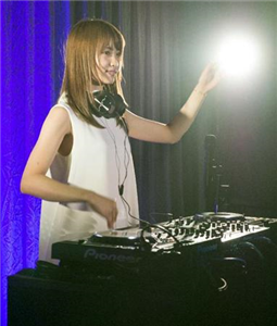 AKB48まとめせんたー : 【DJ NGO】まりやぎのDJ姿がめちゃくちゃかっこいい！【DJ MARIYA】