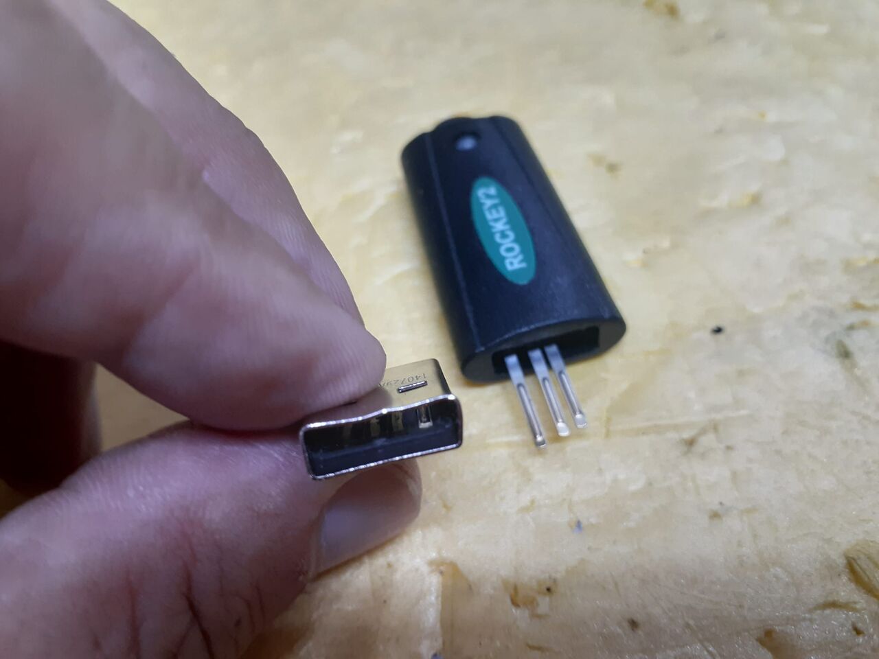 USBドングル・ROCKEY2修理作業 : 湘南のパソコン修理専門店 下田商会 0466-48-2386