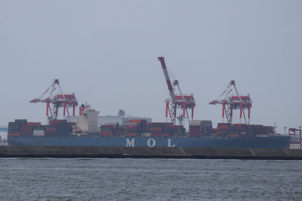 商船三井 コンテナ船 : あまがみ