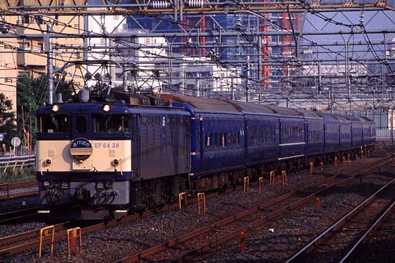 EF64-38＋寝台特急「あけぼの」＠2022列車 : FreeBee vol.2