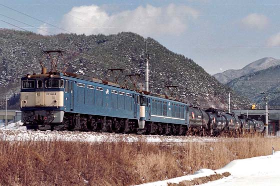 EF64-4＋EF64-77＋タキ車×5両（ありふれた光景） : FreeBee vol.2