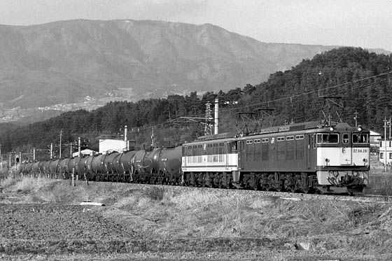 EF64-78＋EF64（更新）＋タキ車×15両（5462列車） : FreeBee vol.2