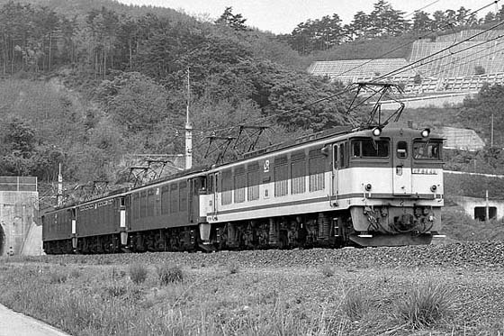 EF64-49(更新)＋EF64-70＋EF64-38＋EF64-13＠四重連単機回送 : FreeBee vol.2