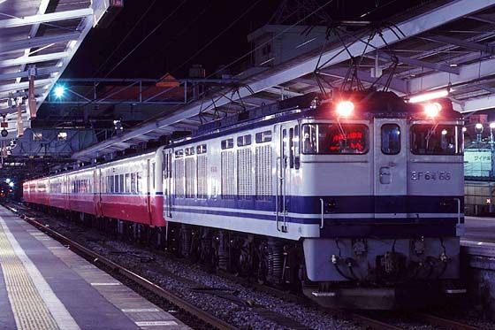 EF64-66＋14系200番台×6両（冬季スキー団臨） : FreeBee vol.2