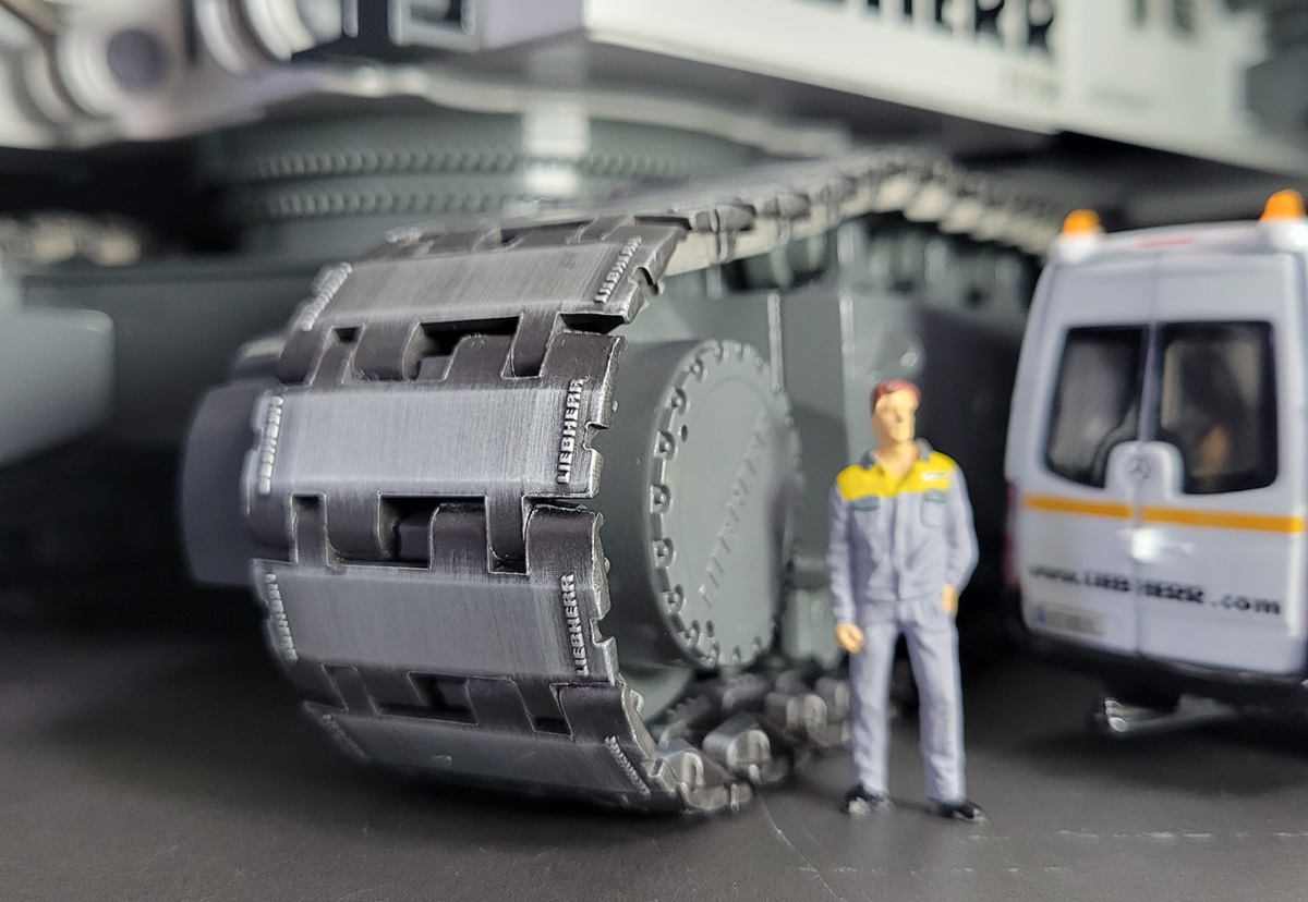 1/50 CONRAD 2950/0 LIEBHERR R 9800 Backhoe : あっとtkm