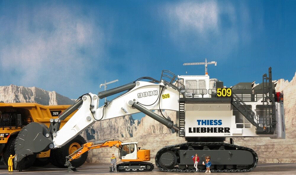 LIEBHERR R 9800 Backhoe のレッド・パンダ編 : あっとtkm
