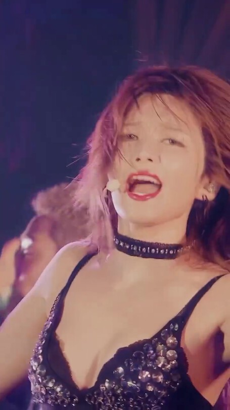 【画像】NEWS小山の嫁、露出全開ダンスがセクシーすぎるwwwwwww AAA宇野実彩子、ランジェリー姿の衣装で色気爆発！！！ : もきゅ速(*´ω`*)人(´･ェ･`)