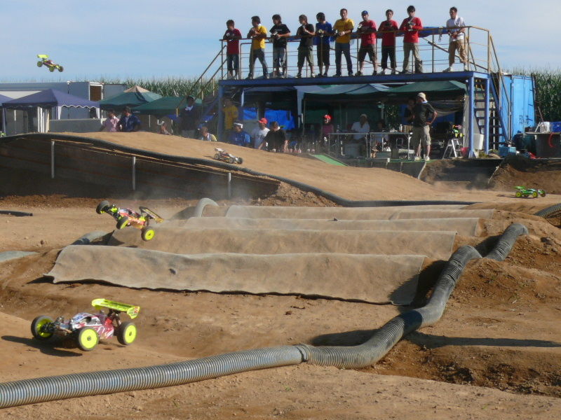 レース画像その2 : AQUA RC BuggyCourse blog