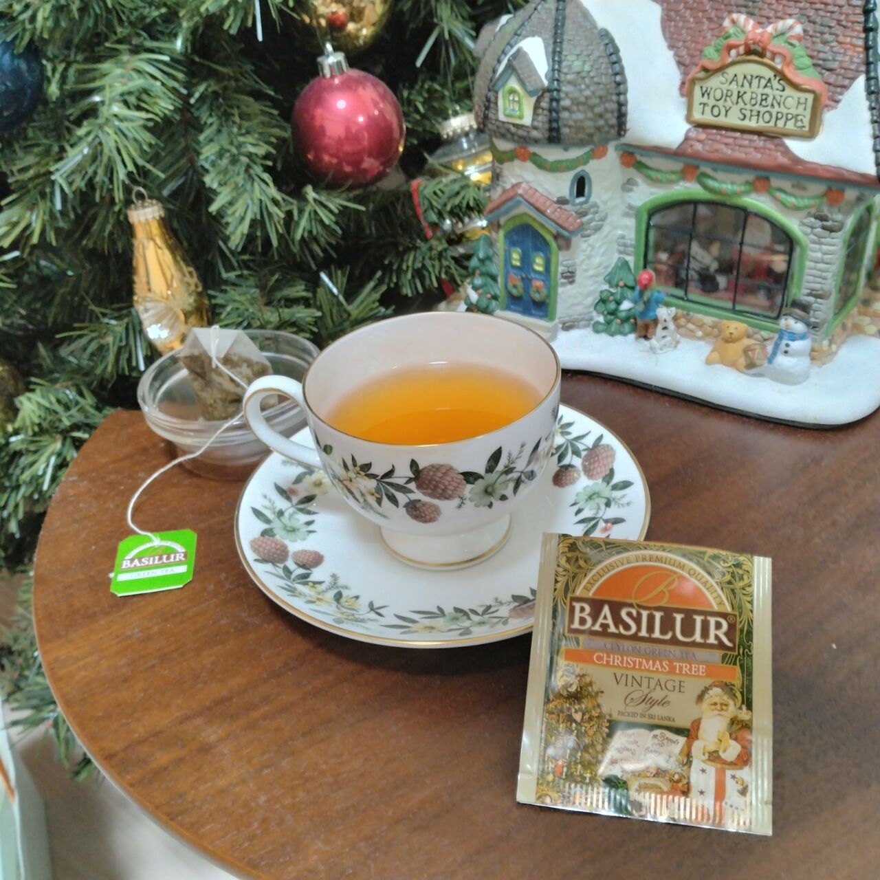 BASILUR (CHRISTMAS TREE) : 紅茶時間
