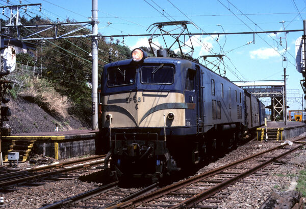 国鉄からJRに変わったころ:電気機関車