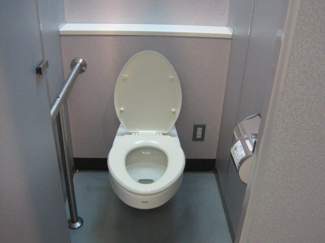 トイレ設備調査日記atosatu : 稚内空港