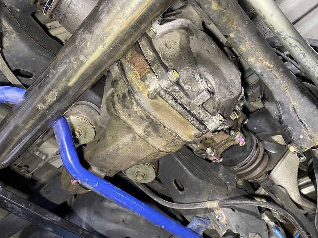 滋賀オートライフハノ エルグランド(E51)の持ち込みLSD交換(ATS) : オートライフハノ オフィシャルブログ