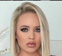 Alexis Monroe Biography, Net Worth, Wiki and New Updates : F1 Clothes