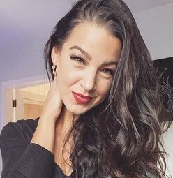 Evelin Stone Biography, Net Worth, Wiki and New Updates : F1 Clothes