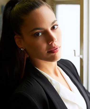 Apolonia Lapiedra Biography, Net Worth, Wiki and New Updates : F1 Clothes