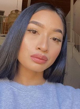 Avery Black Biography, Net Worth, Wiki and New Updates : F1 Clothes