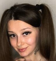 Julie Jess Biography, Net Worth, Wiki and New Updates : F1 Clothes