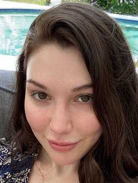 Lily Lou Biography, Net Worth, Wiki and New Updates : F1 Clothes