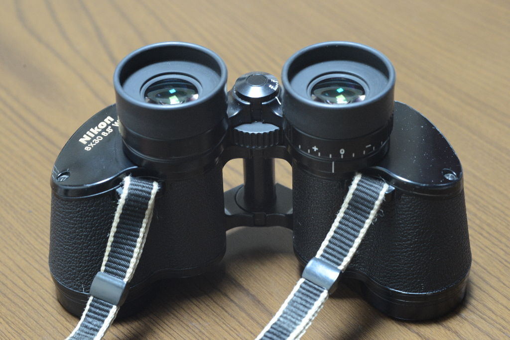 双眼鏡の部屋 : NIKON 8x30 EII 8.8°
