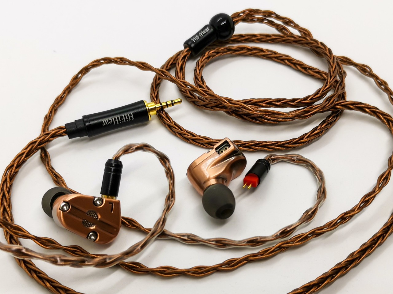 bisonicr keep walking. : 「RevoNext QT5」 クールな金属シェルとハイブリッドサウンド。今回も抜群の音作りが ...