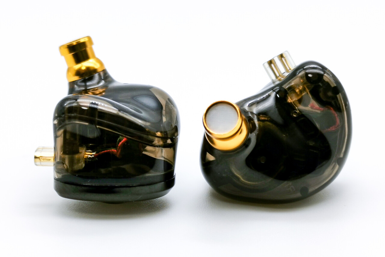 bisonicr keep walking. : 「KZ ZAR」 KZではお馴染み「7BA+1DD」多ドラ構成に新しい自社開発ドライバーを ...