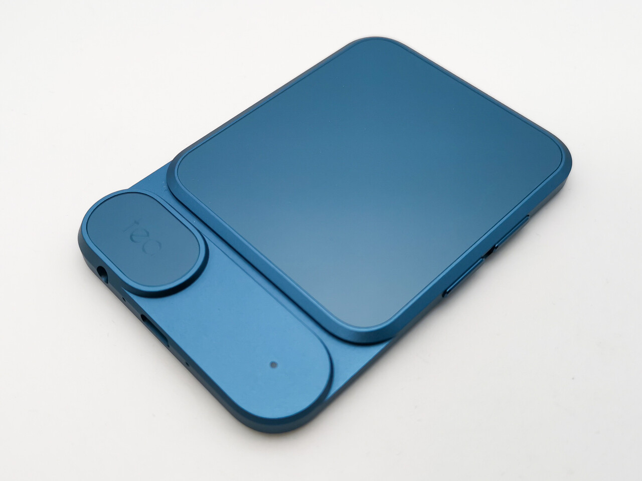 bisonicr keep walking. : 「KHADAS Tea」 スマートフォンと驚きの一体感で高音質を楽しめる。MagSafe対応 ...