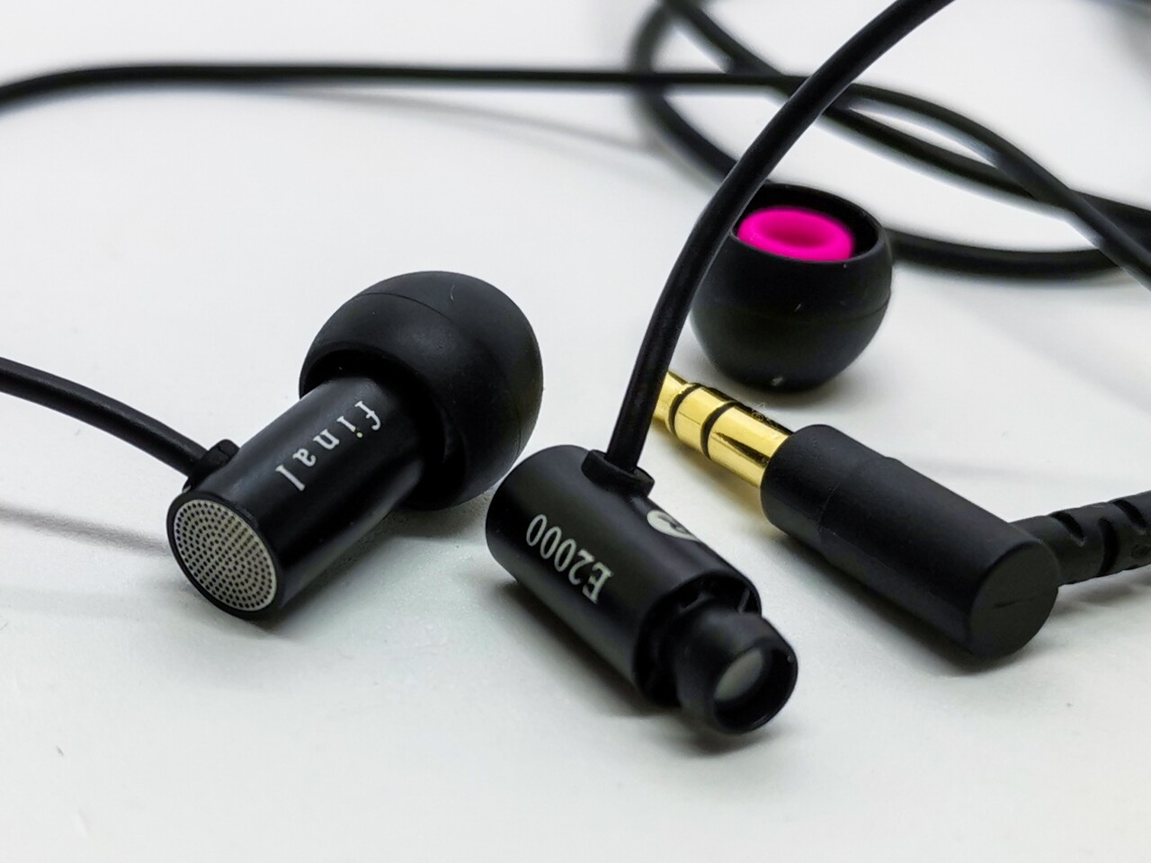 bisonicr keep walking. : 【棚からレビュー】 「final E500／E1000／E2000／E3000」 今さらですが「超定番イヤホン」 finalの低価格4モデルを ...