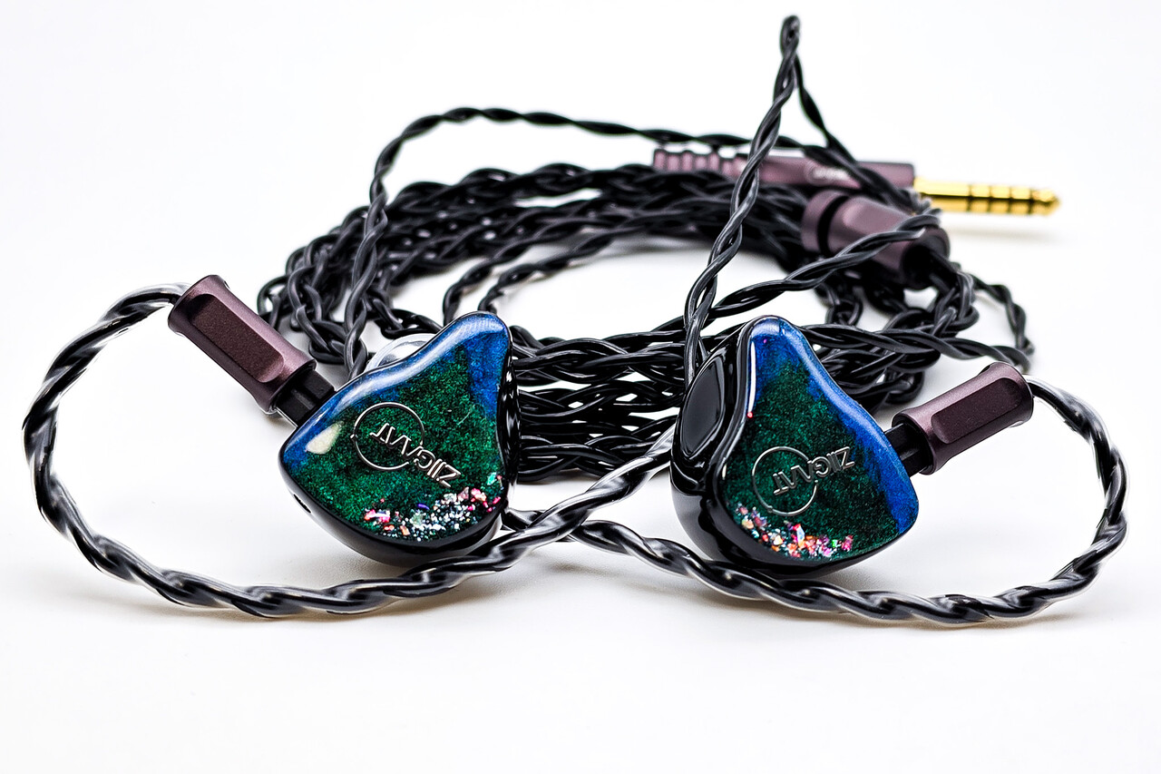 bisonicr keep walking. : 「ZiiGaat Luna」 Knowles & Sonion製による 6BA構成。美しい ...