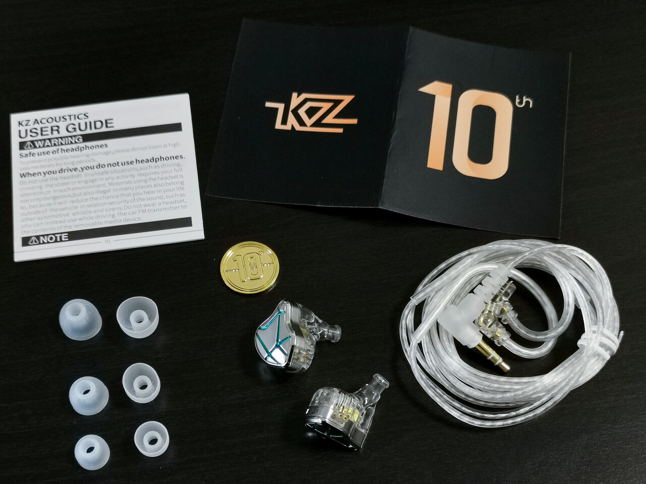 bisonicr keep walking. : 「KZ ESX」 12mm 極薄液晶振動板ダイナミックドライバー搭載。印象的なフェイスパネルも含め今後のKZの進化につながるかも、な10周年 ...