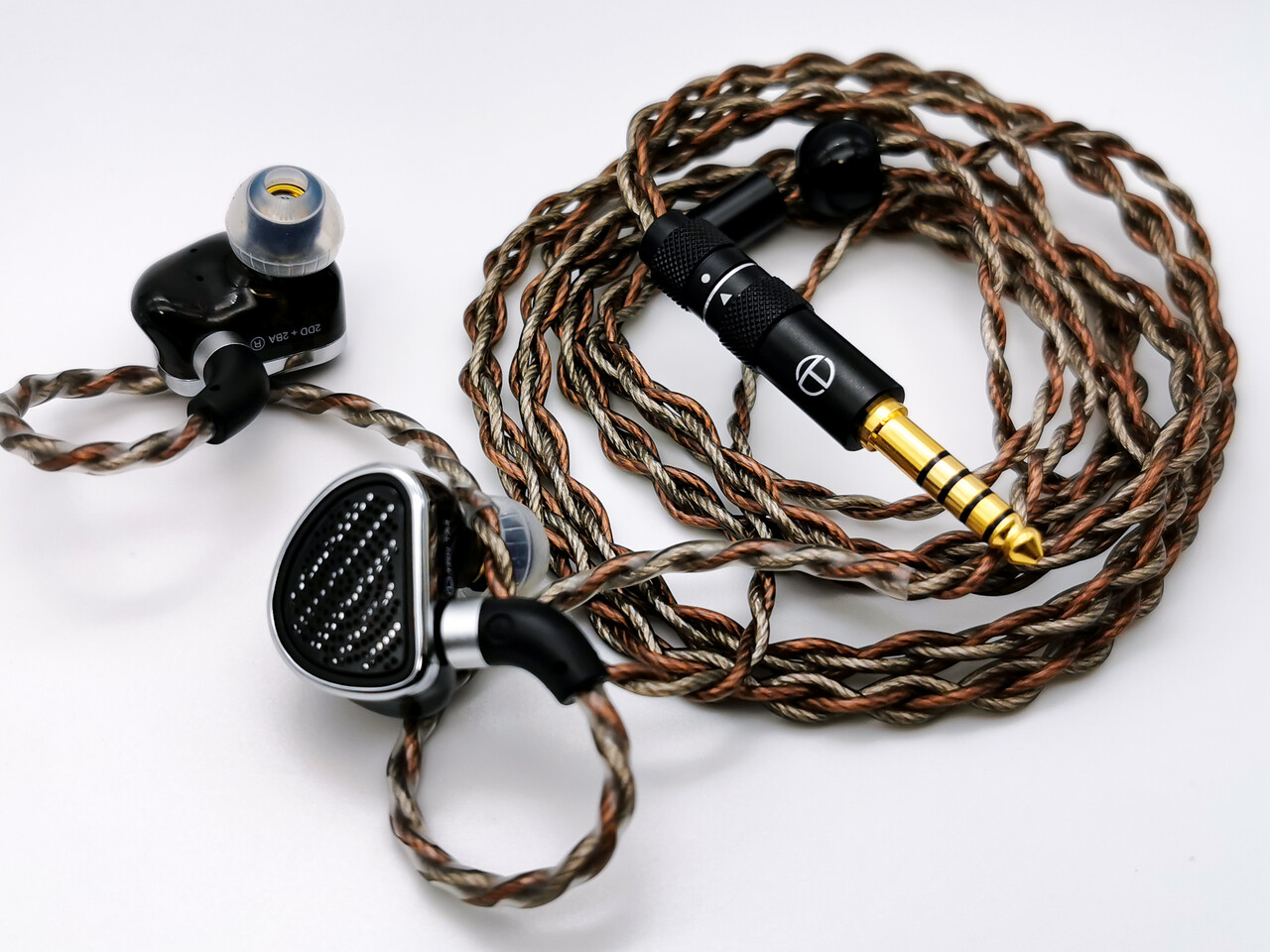 bisonicr keep walking. : 「TRN TA4」Knowles製2BAと10mm＆6mmドライバーの2BA+2DD構成 ...