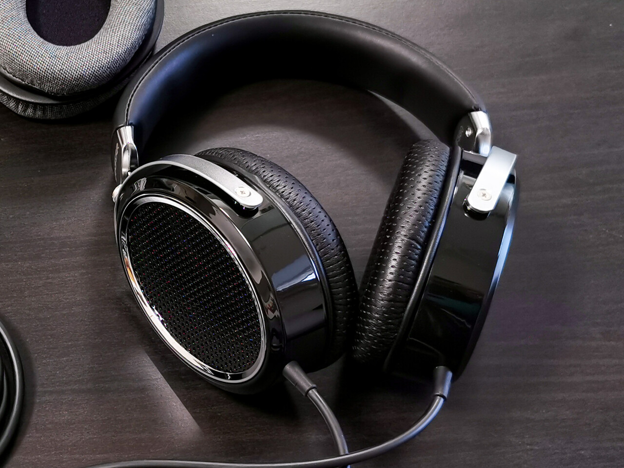 bisonicr keep walking. : 「TAKSTAR HF580」 極薄振動板による大口径平面駆動ドライバー搭載。豊かな音色と ...