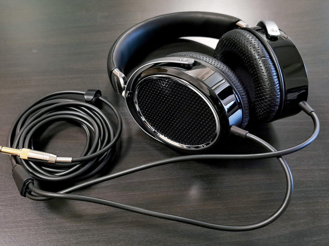 bisonicr keep walking. : 「TAKSTAR HF580」 極薄振動板による大口径平面駆動ドライバー搭載。豊かな音色と ...