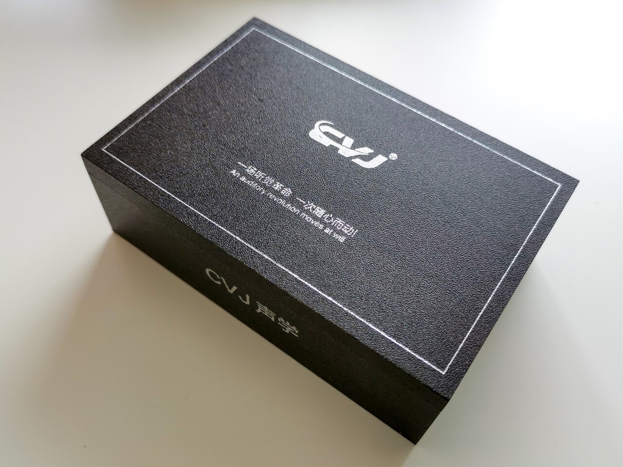 bisonicr keep walking. : 「CVJ CSN」 もうひとつの低価格5BA+1DD。金属シェルと明瞭感ある中高域サウンドが ...