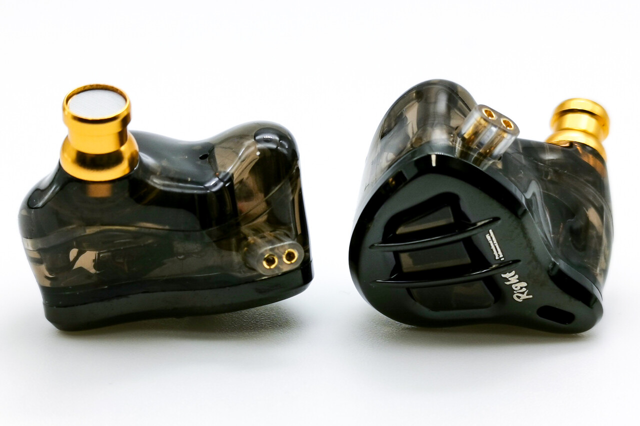 bisonicr keep walking. : 「KZ ZAR」 KZではお馴染み「7BA+1DD」多ドラ構成に新しい自社開発ドライバーを ...