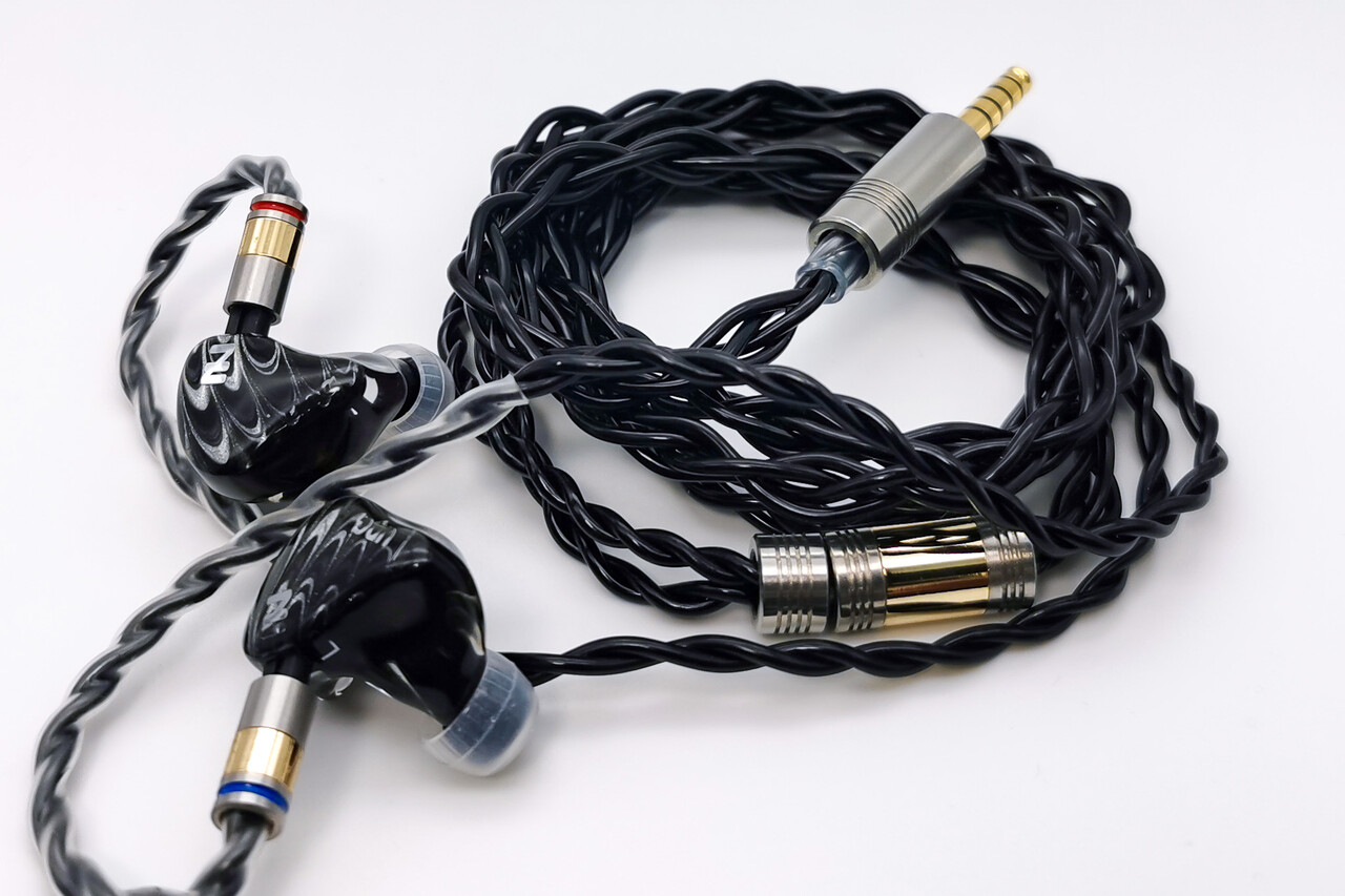 bisonicr keep walking. : 「INTUAURA Luna Plume (羽墨)」 美しい3Dプリントシェルに高品質 ...