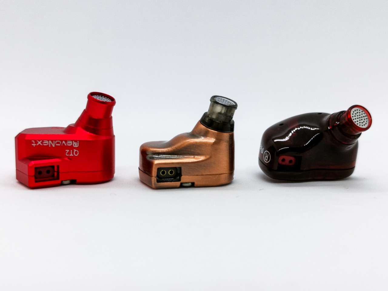 bisonicr keep walking. : 「RevoNext QT5」 クールな金属シェルとハイブリッドサウンド。今回も抜群の音作りが ...