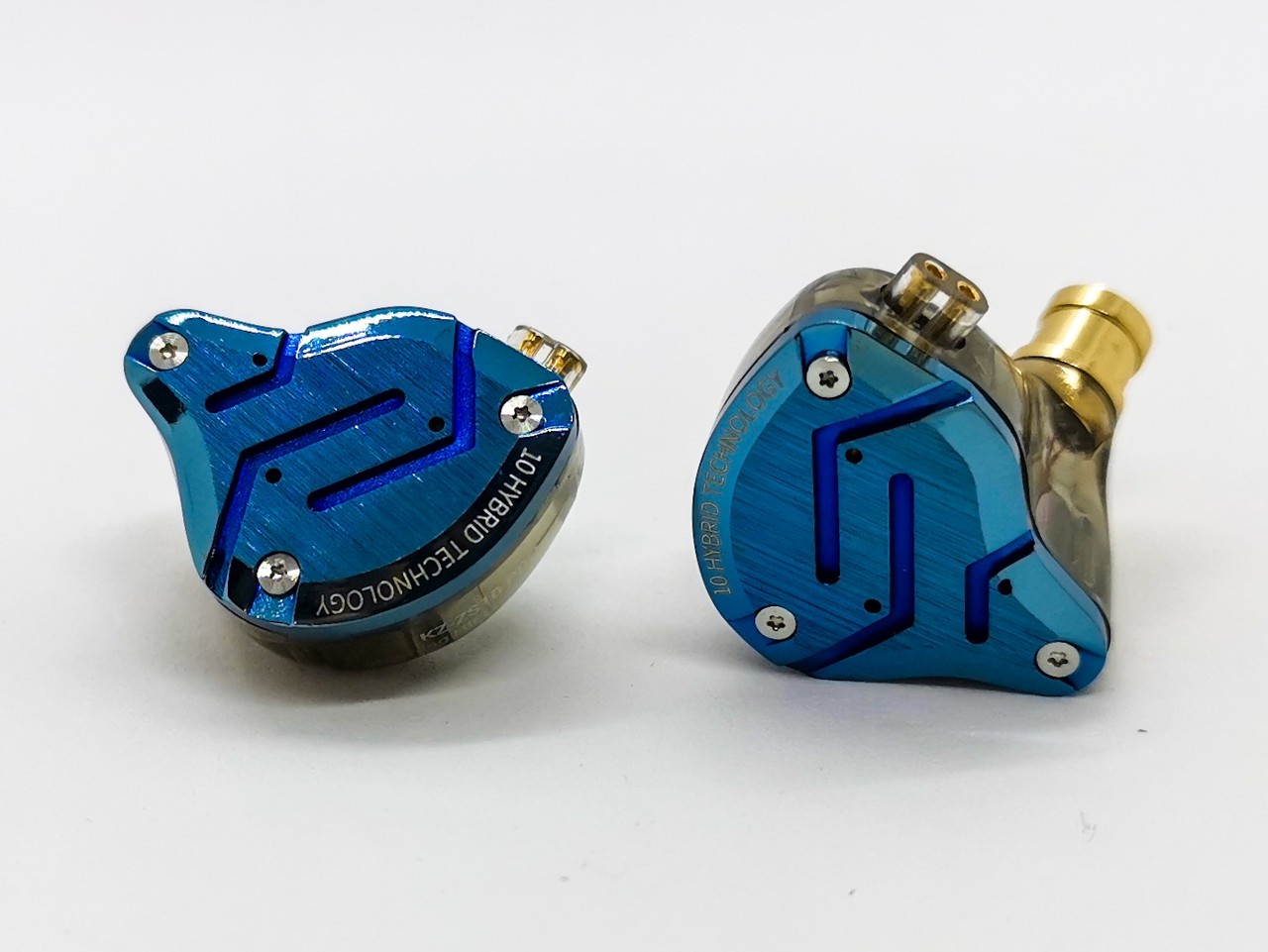 bisonicr keep walking. : 「KZ ZS10 Pro」 高いビルドクオリティとKZらしい明瞭感あるサウンドを楽しめる ...