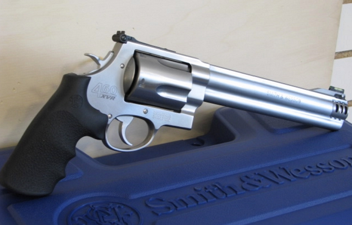 S&W社が2005年に発表した大型リボルバー S&W M460とは : Gun Geek